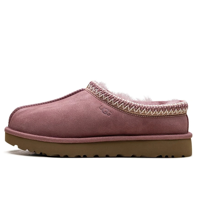 Objevte nejnovější Sneakers a Streetwear na našem e-shopu. Nakupujte ...