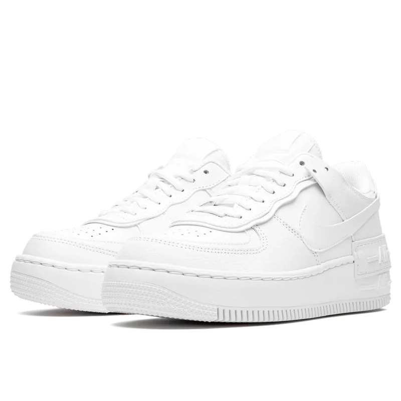 Objevte nejnovější Sneakers a Streetwear na našem e-shopu. Nakupujte ...